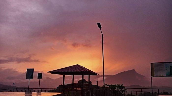 Menikmati Sunset Menawan dari Puncak Buntu Sarira Tana Toraja ...