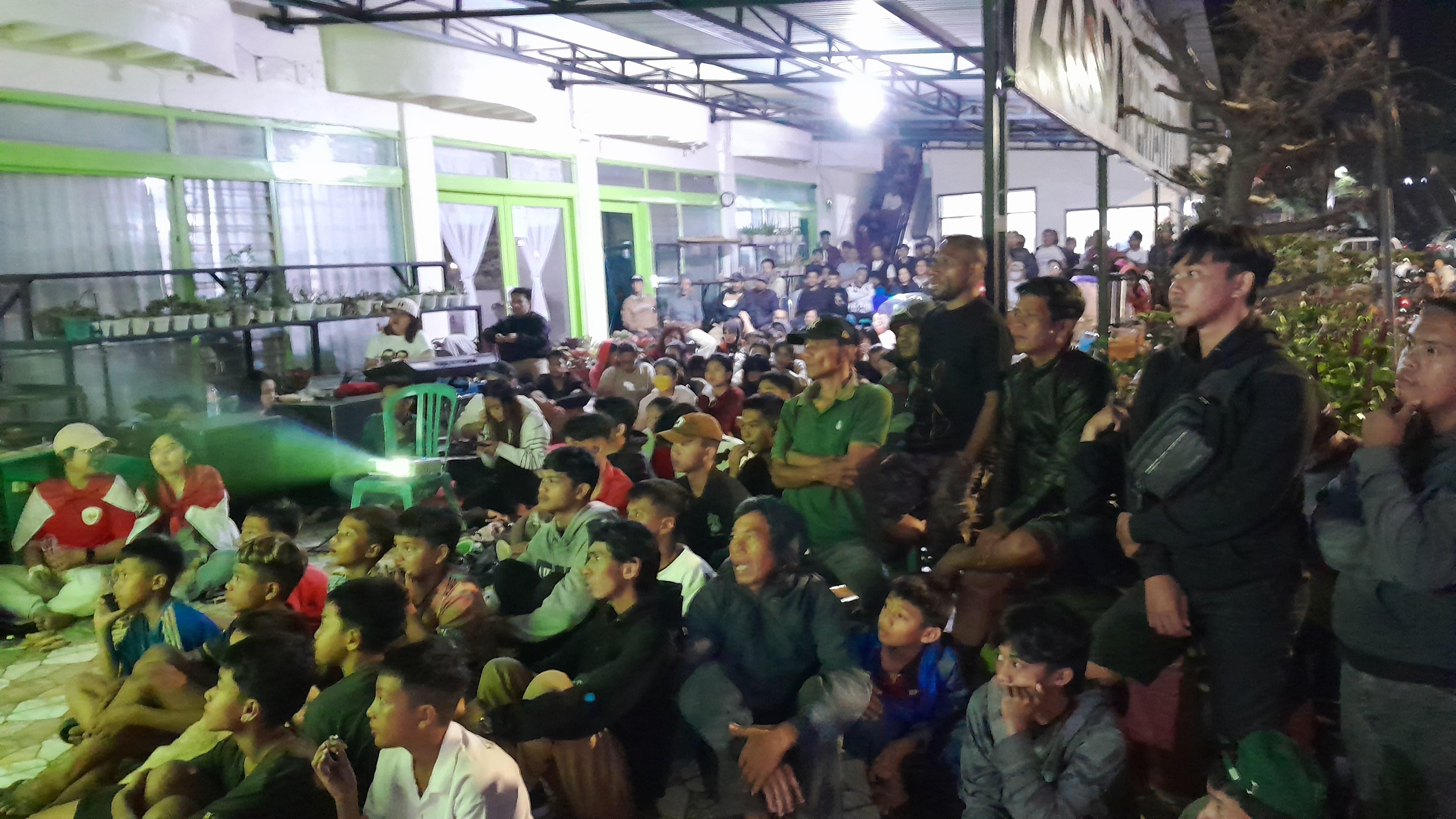 Nobar Timnas Indonesia vs Australia Jadi Ajang Paslon Pilkada Tana ...