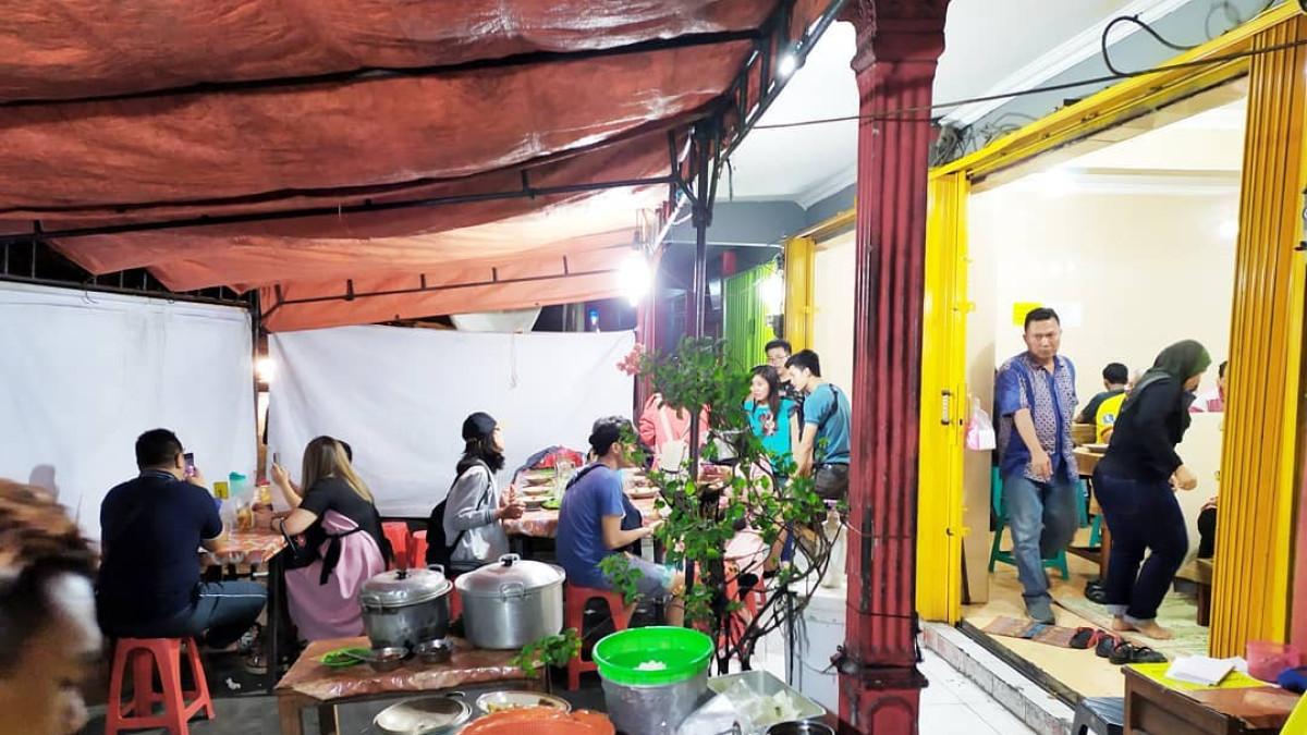 7 Tempat Makan Malam Legendaris di Semarang, Cobain Gudeg & Bakmi Djowo ...
