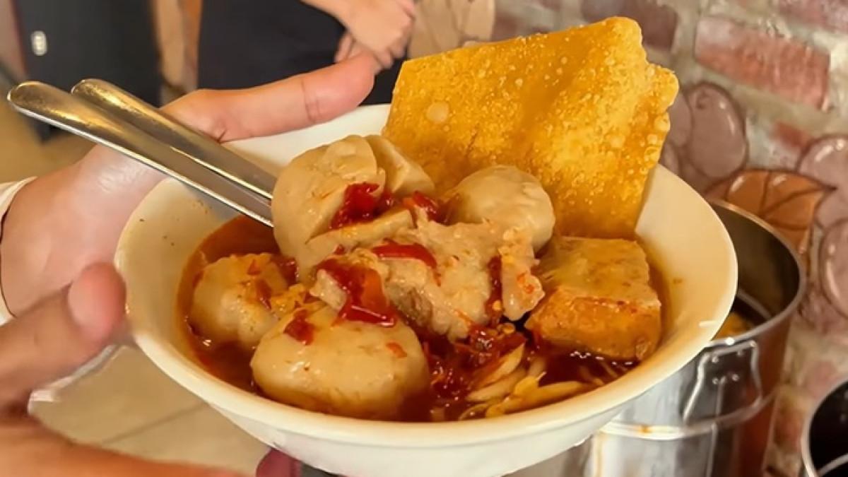 Itinerary Cicipi Bakso Joget Kuah Mercon All You Can Eat Bujet Rp 30 ...