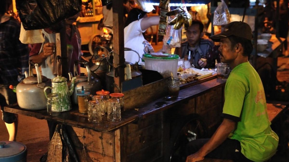 5 Angkringan 24 Jam di Jogja, Enak dan Ramah Kantong - Tribun Travel
