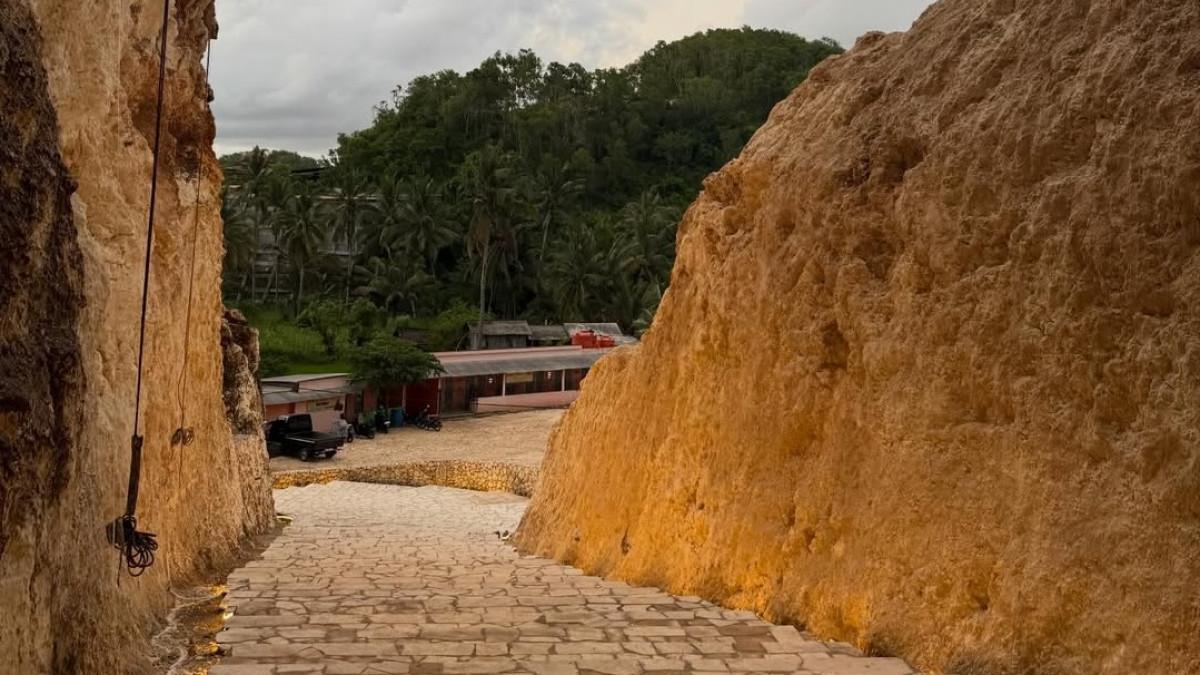 Harga Tiket Masuk On The Rock Jogja Awal 2026 dan Daftar Menu - Tribun ...