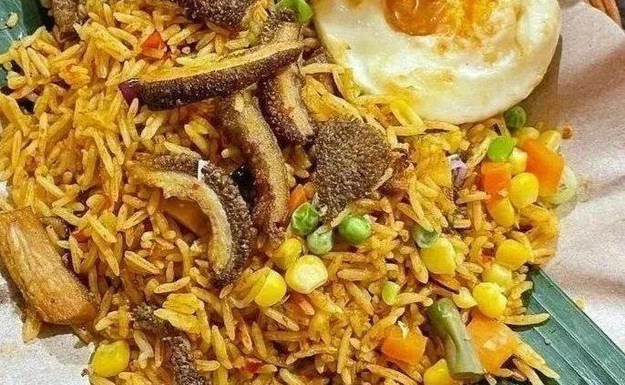 6 Nasi Goreng di Solo Buat Makan Malam Sepulang Kerja, Murah dan Enak ...