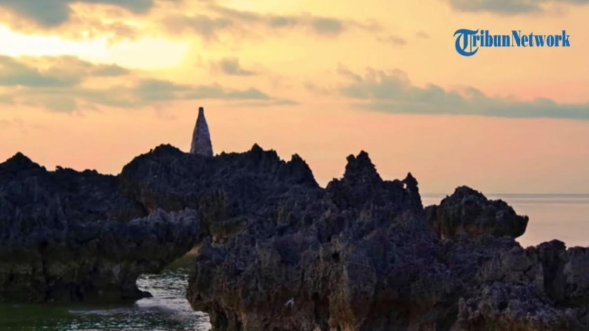 Itinerary Pantai Tiang Bendera: Spot Healing & Senja Terindah di Pulau ...