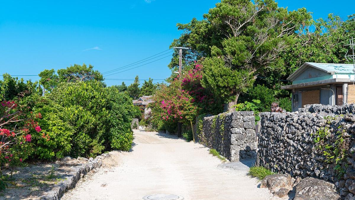 1 Day Trip Taketomi Island dari Ishigaki Jepang, Bujet Mulai Rp 500 ...