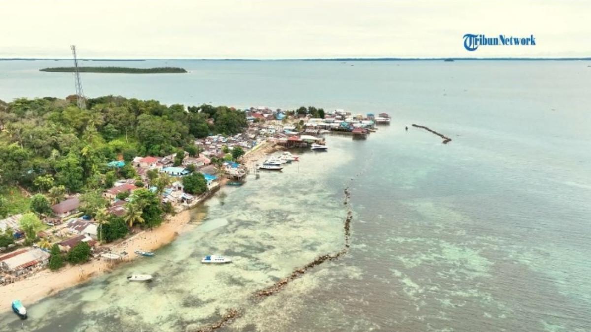 Itinerary Pulau Doom Sorong 1 Hari, Bujet Rp 230 Ribu untuk Liburan ...