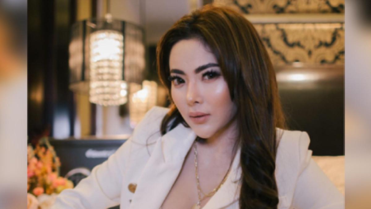 Jejak Digital Ayu Aulia: Dari Model Sexy hingga Bos Nasi Tempong, Kini ...