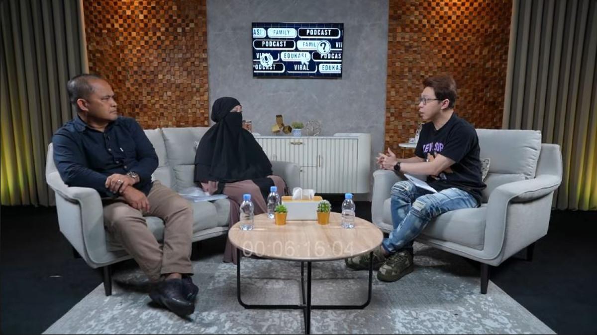 Dinikahi Ustaz Bernama Zaky, Wanita Ini Kesal Ternyata Diporoti ...