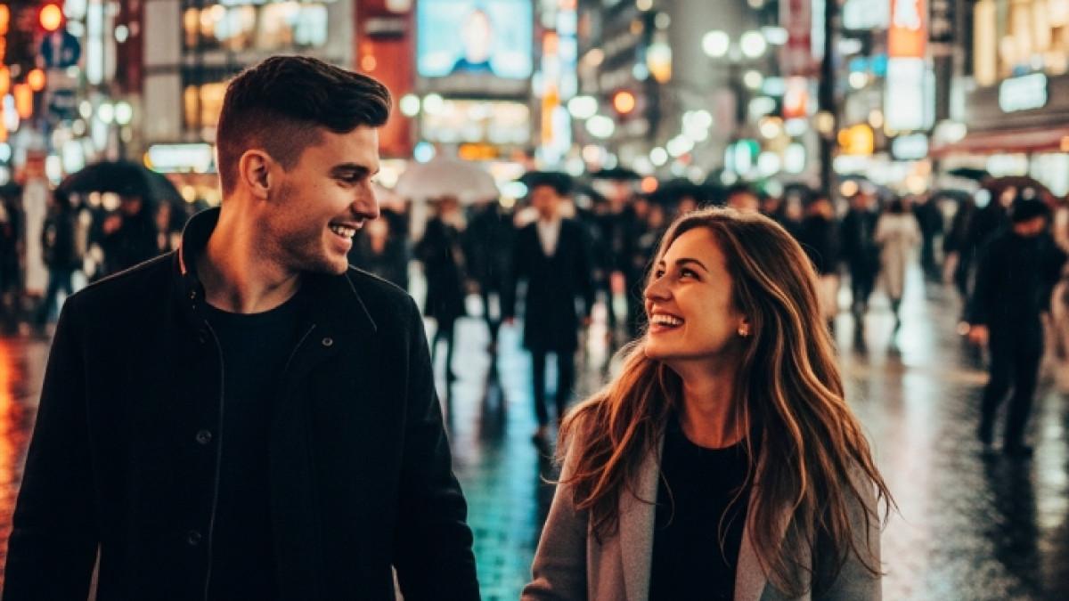 Prompt Gemini AI Foto Pasangan di Shibuya Jepang, Foto Biasa Jadi Keren ...