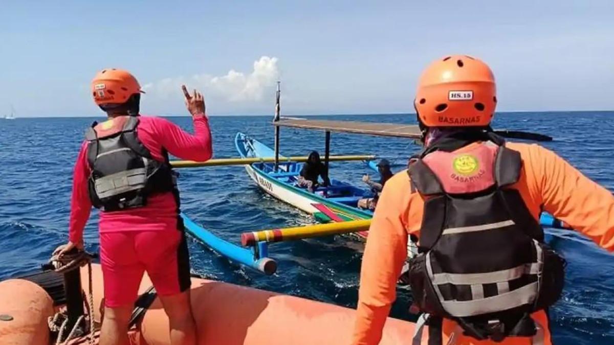 Wanita Terseret Arus di Pantai Masceti Gianyar Bali Saat Melukat ...