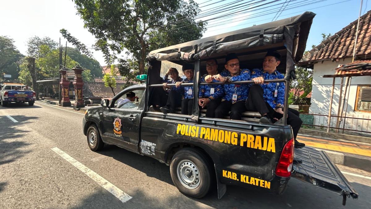 Bupati Hamenang Ringkas Kendaraan Dinas, OPD Klaten Kompak Naik Bersama ...