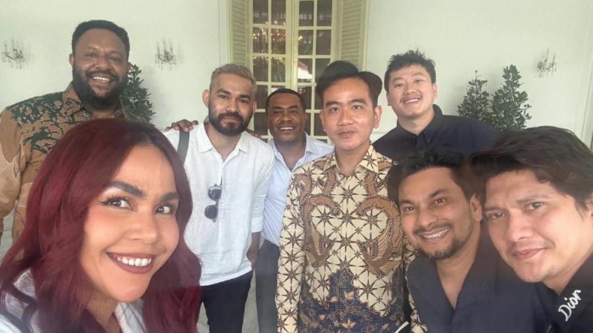 Heboh Kritisi Stand Up Pandji Pragiwaksono, Tompi Kini Pamer Bertemu ...