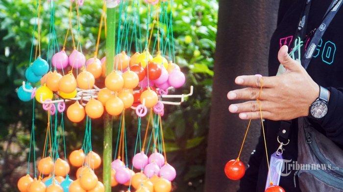 KRONOLOGI Mata Bocah Kena Serpihan Lato-lato, Jalani Operasi, Bupati ...