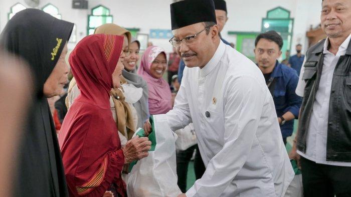 Khianati Kepercayaan Negara, 200 Ribu Penerima Bansos Dicoret karena Judi Online - TribunNews.com