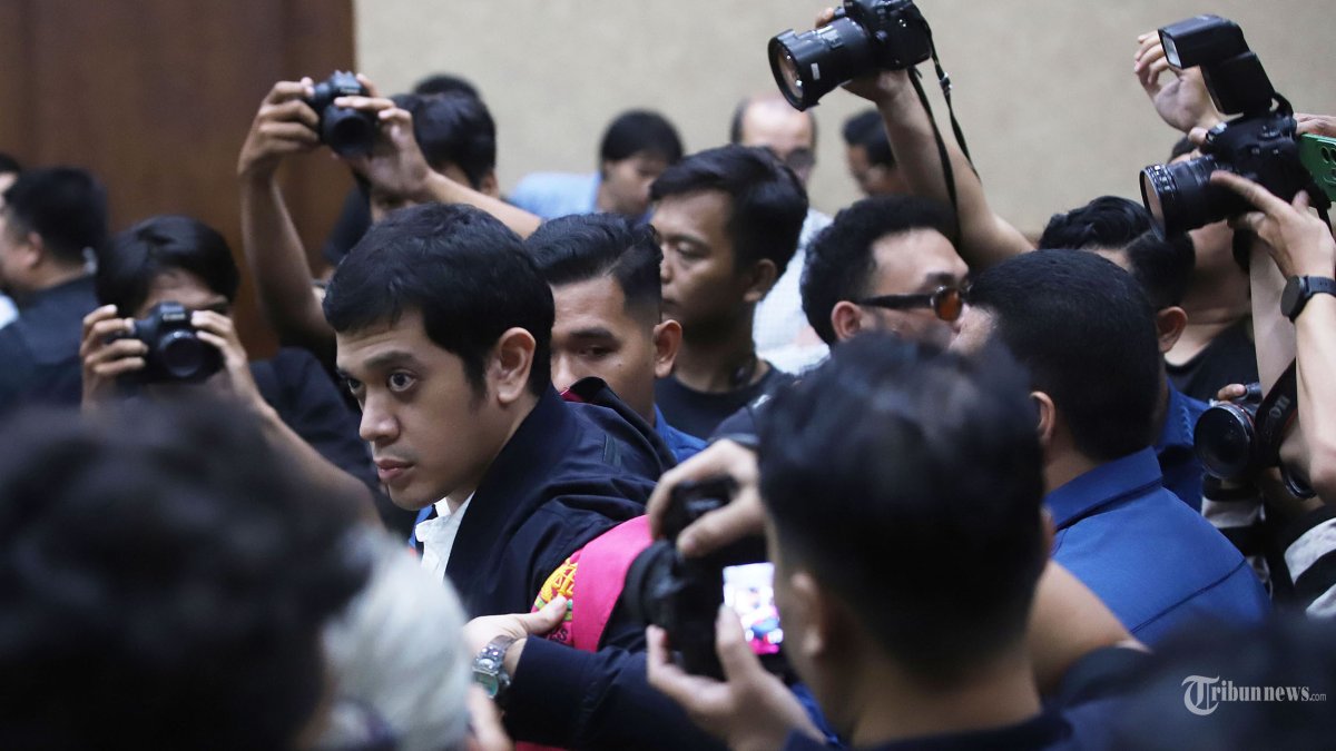 Tak Hanya Hukuman 15 Tahun Penjara, Kerry Adrianto Juga Harus Bayar ...