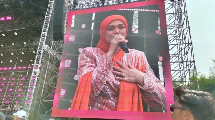 Siti Nurhaliza Manggung di Pestapora 2025: Saya Bawa Pelukan Rakyat Malaysia untuk Rakyat ...