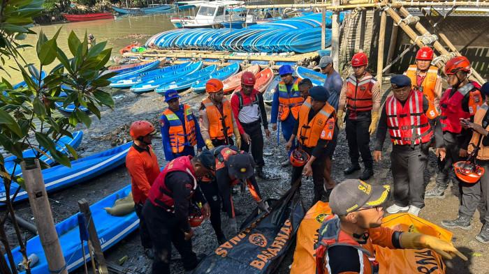 Tim SAR Ditpolairud Polda Bali Temukan Empat Korban Banjir Perempuan di Denpasar - TribunNews.com