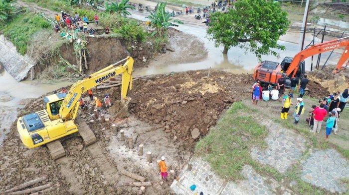 Banjir di Demak Akibat Tanggul Jebol, Kementerian PU Targetkan ...