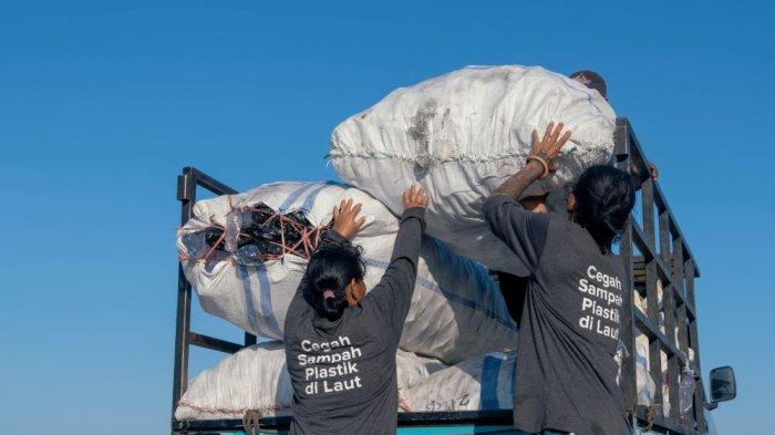 100 Juta Kilogram Plastik Didaur Ulang, Plastic Bank: 50 Persen Dari 10 ...