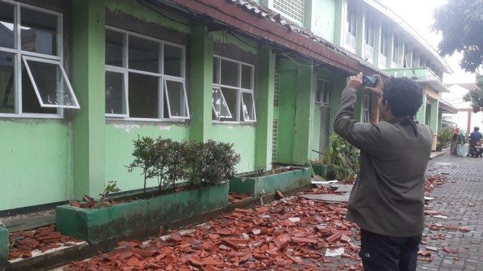 Anggota DPRD DKI Cium Adanya Kecurangan di Balik Ambruknya Atap SMKN 24 ...