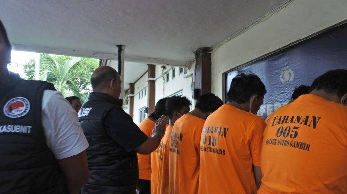 Polisi Tangkap 20 Tersangka Penipuan Online Modus Love Scam, Amankan 94 ...