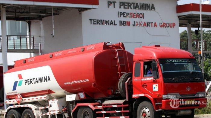 Truk Tangki Pertamina Tabrak 3 Ruko di Jakarta Timur Usai Hindari Sepeda Motor - TribunNews.com