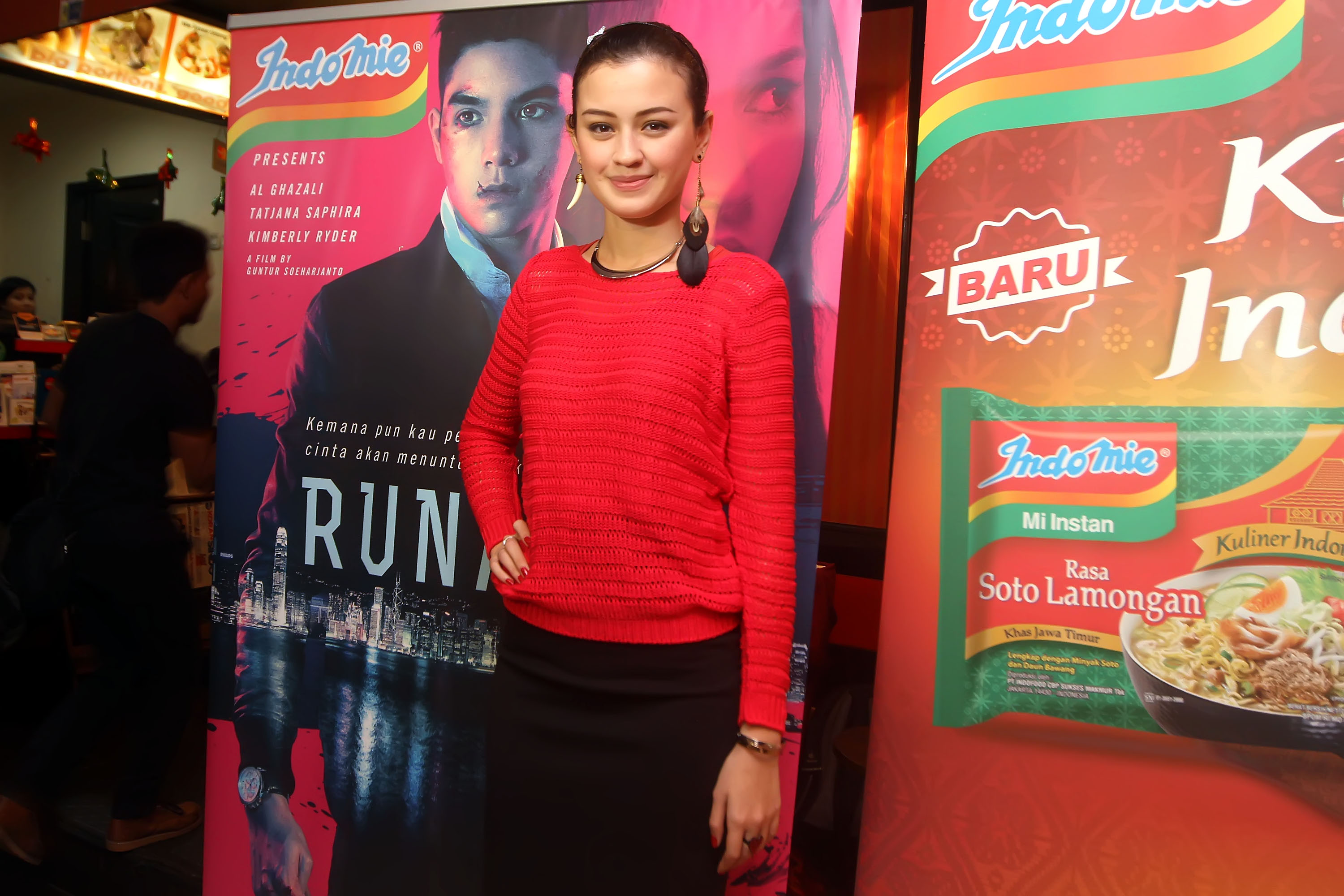 Kimberly Ryder Tak Kuasa Tolak Angpau Rp 100 Ribu - TribunNews.com