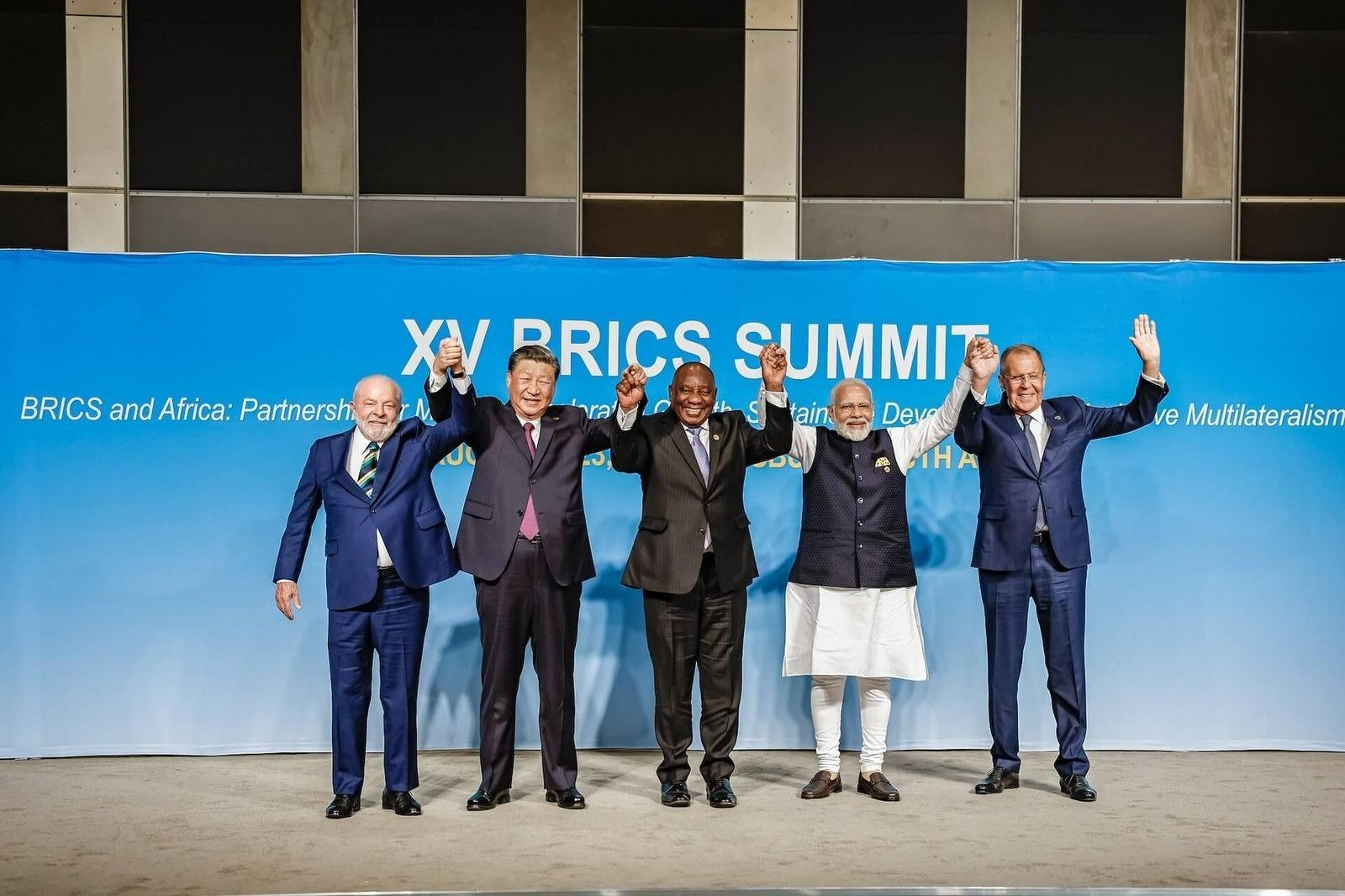 11 Negara Anggota Penuh BRICS 2025: Brasil, Rusia, India, China hingga ...