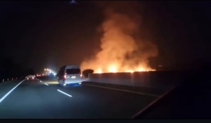 Heboh Benda Diduga Meteor Jatuh Picu Kebakaran di Dekat Tol Ciperna ...