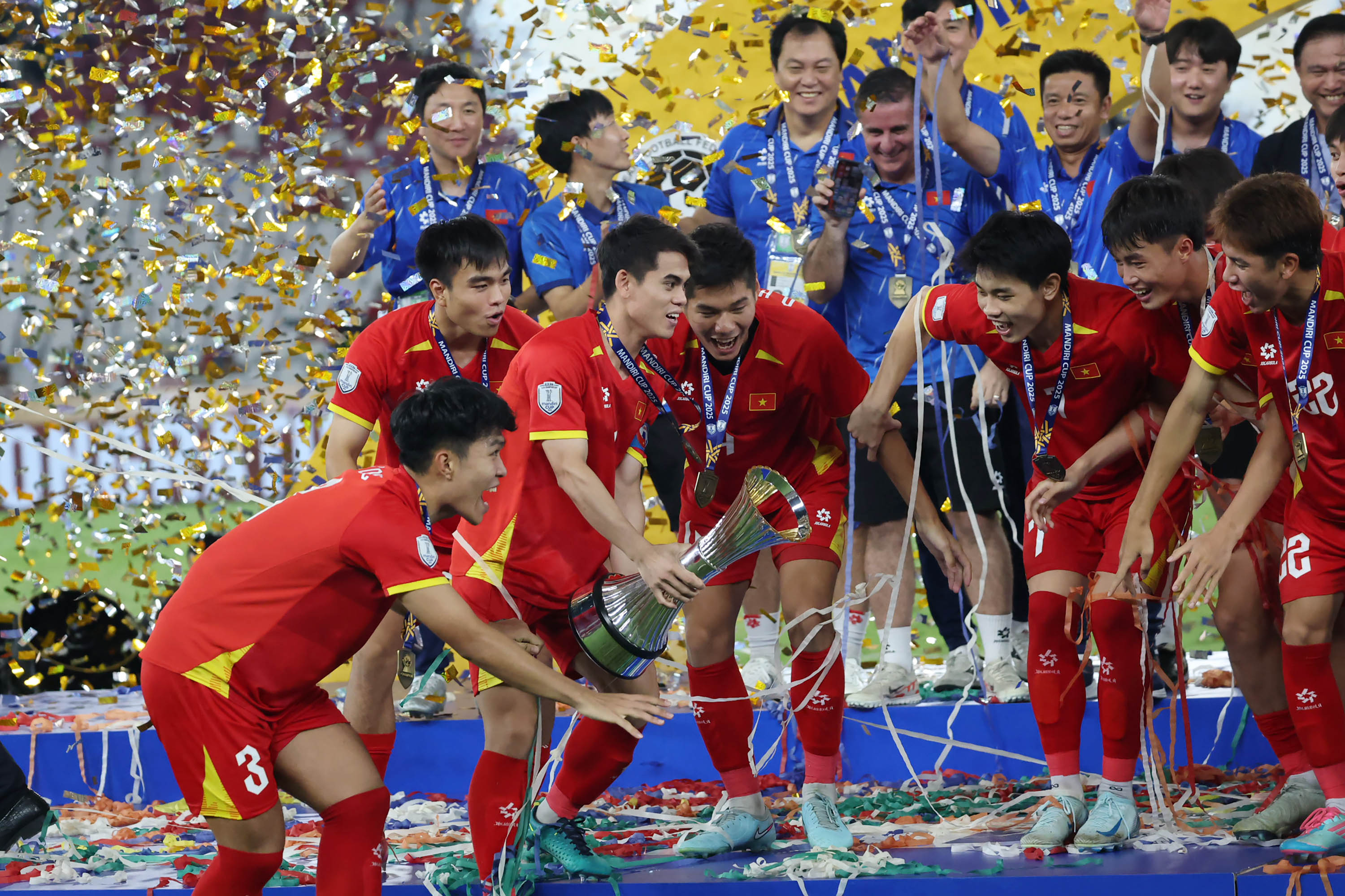 Bikin Jengkel Sejak Awal Laga, Cara Vietnam Ganggu Fokus Timnas ...