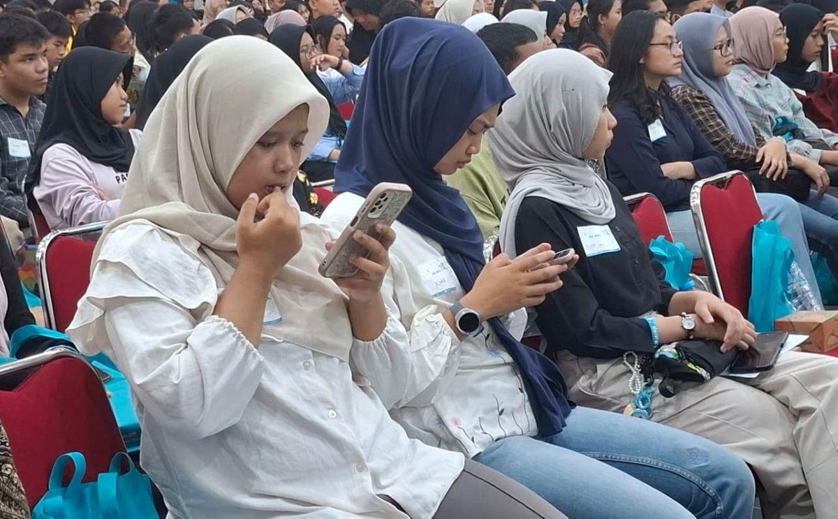 Risiko Gangguan Kesehatan Mental pada Remaja Dimulai dari Kecanduan ...