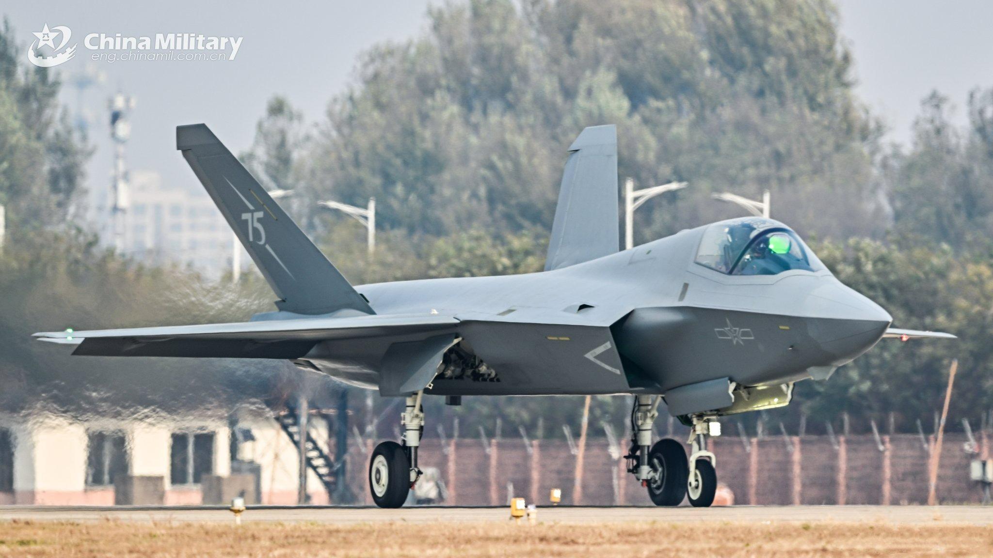 Jet Tempur Siluman J-35 China Debut di Parade Militer Beijing - TribunNews.com