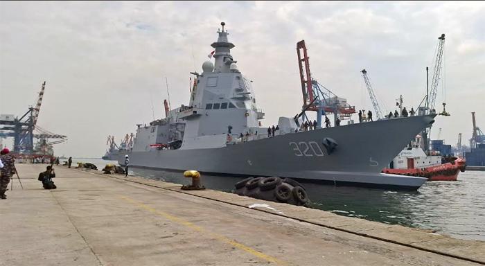 Kapal Perang Baru KRI Brawijaya-320 Tiba Setelah 44 Hari Pelayaran dari ...