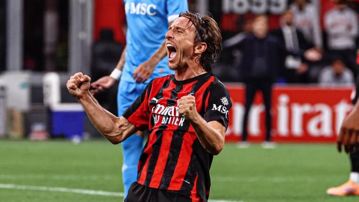 Kalahkan Napoli dan Puncaki Klasemen Liga Italia, Pelatih Milan Angkat Topi untuk Luka Modric ...