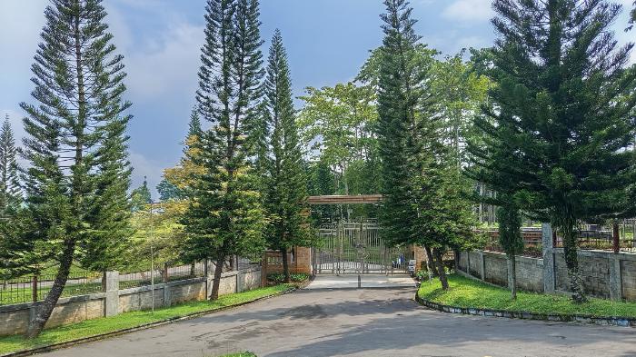 Shri Garden: Makam HM Lukminto Pendiri PT Sritex, Sosok Inspiratif di ...