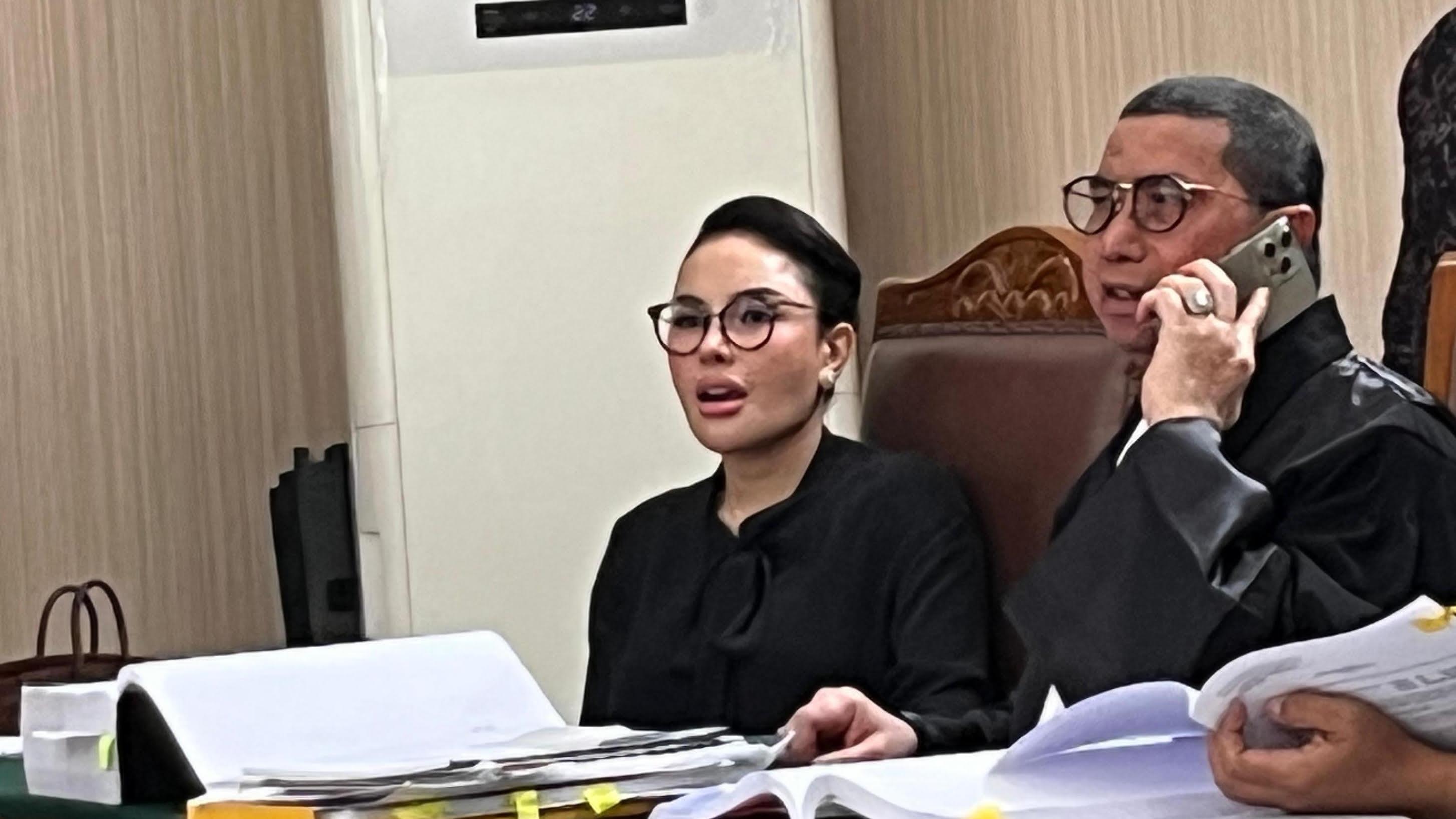 Nikita Mirzani Bantah Minta Rp 15 Miliar ke Bos Skincare Agar Tak Beri ...