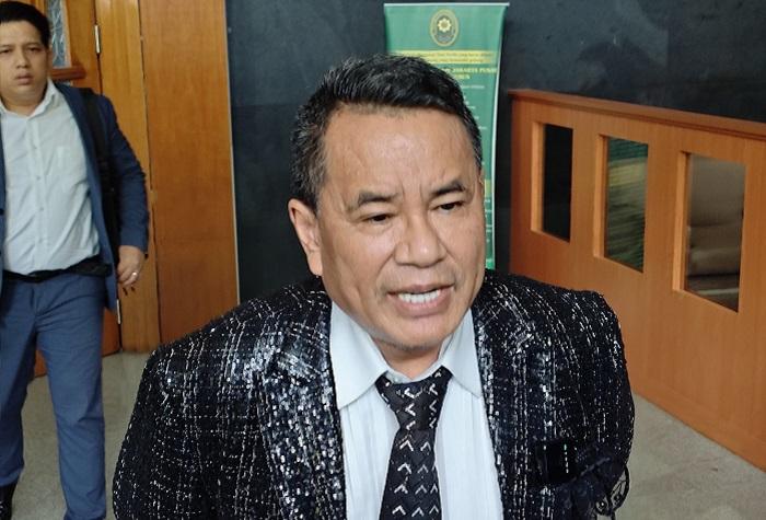 Tak Gubris Ajakan Bertemu Hotman Paris, Livy Renata Beberkan Isi DM ...