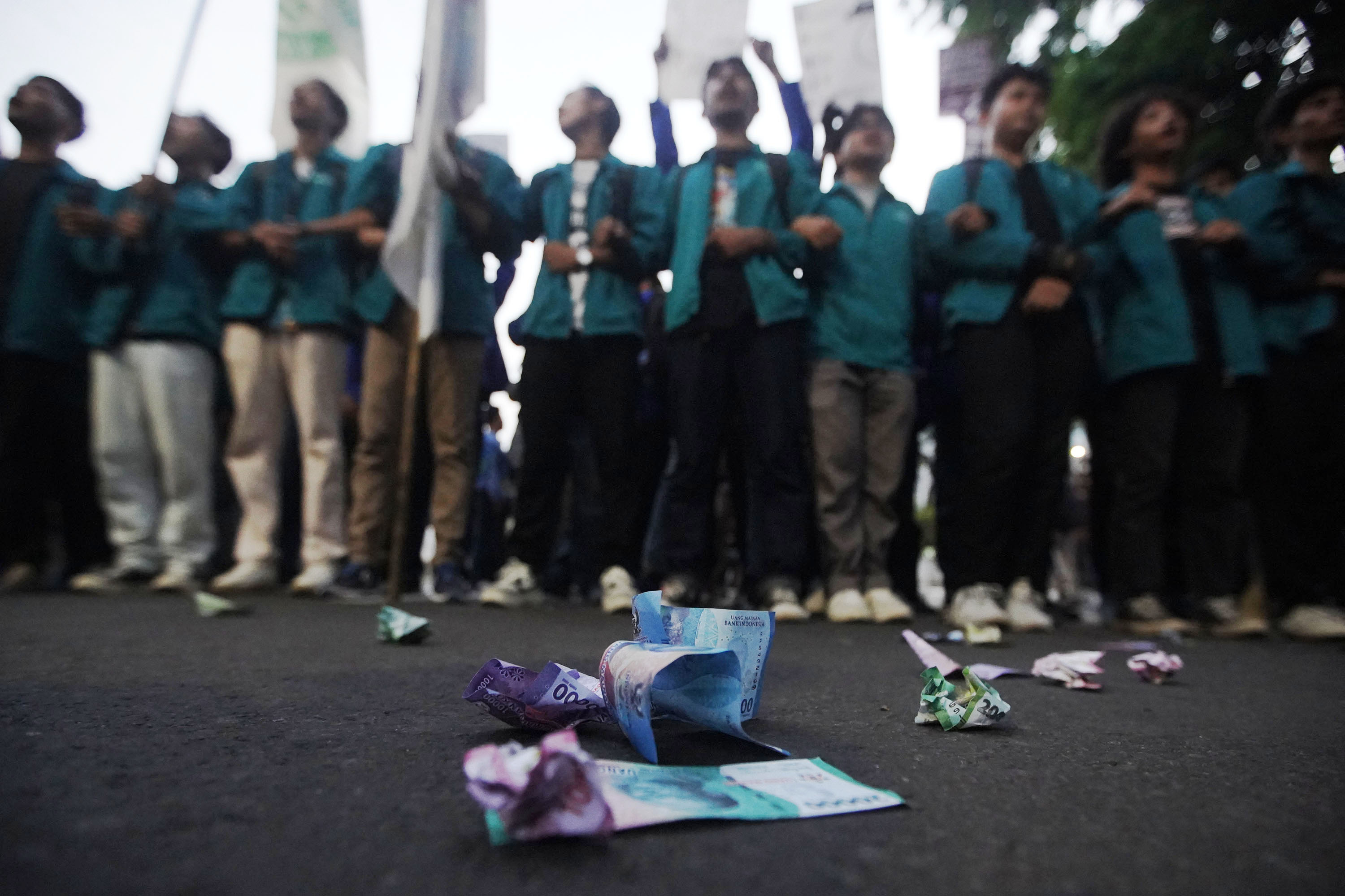 BEM SI Masih Pertimbangkan Ikut Demo Besar-besaran Besok - Halaman all ...