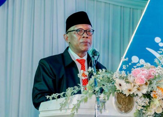 Prof Maskuri Ditetapkan Sebagai Rektor Pertama Universitas Sunan Gresik ...