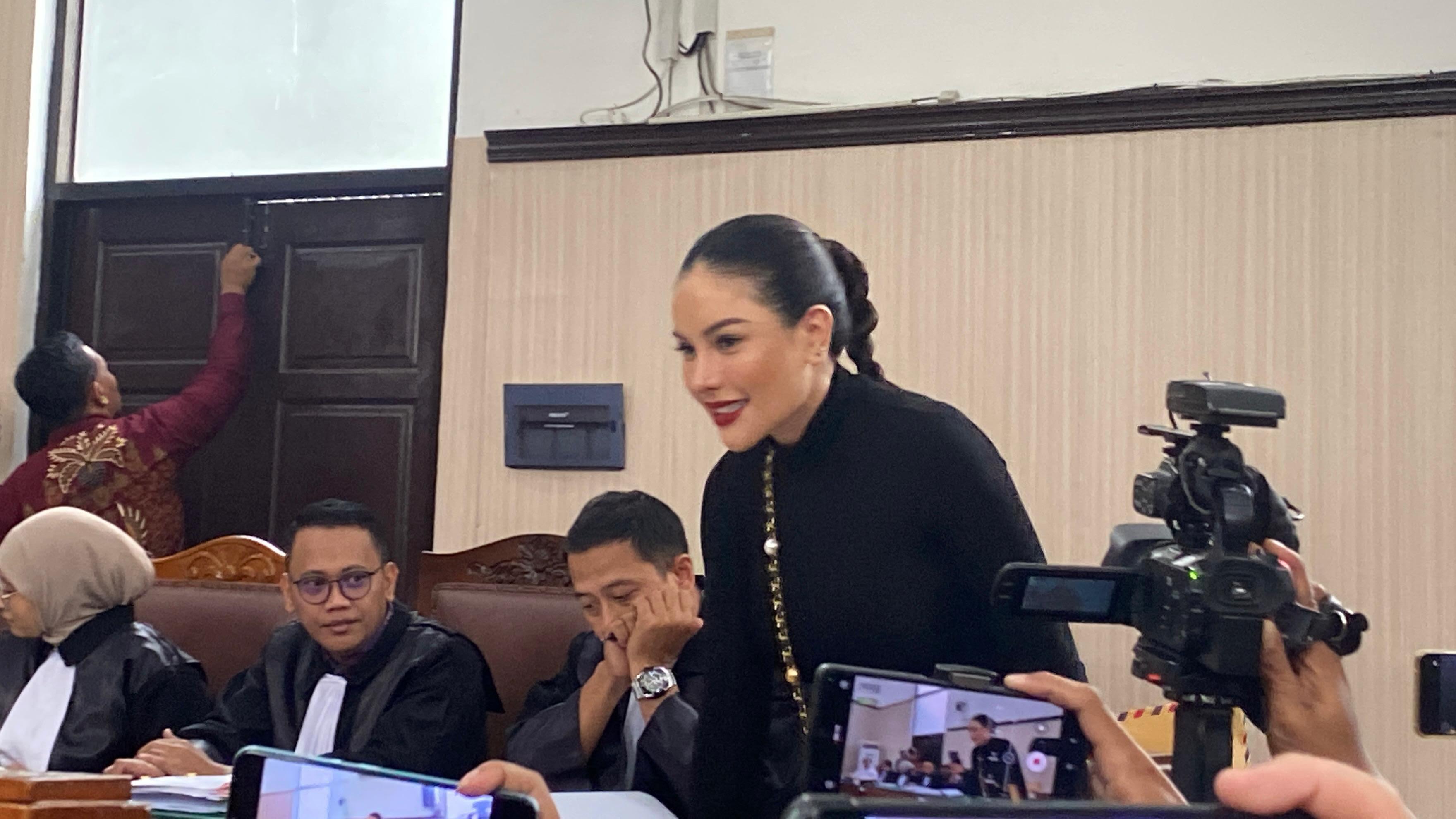 Nikita Mirzani Kembali Tegaskan Tak Ada Pemerasan di Kasusnya dengan Reza Gladys: Ini Pekerjaan ...