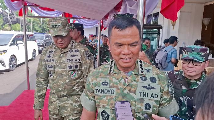 TNI Punya Seragam Dinas Lapangan Baru, Beda Dengan Loreng Malvinas, Ini Kata Jenderal Tandyo ...