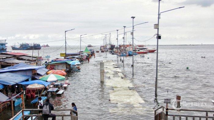Fenomena Fase Perigee dan Bulan Purnama, BMKG Imbau Warga Waspada Banjir Rob Mulai 7 Oktober ...