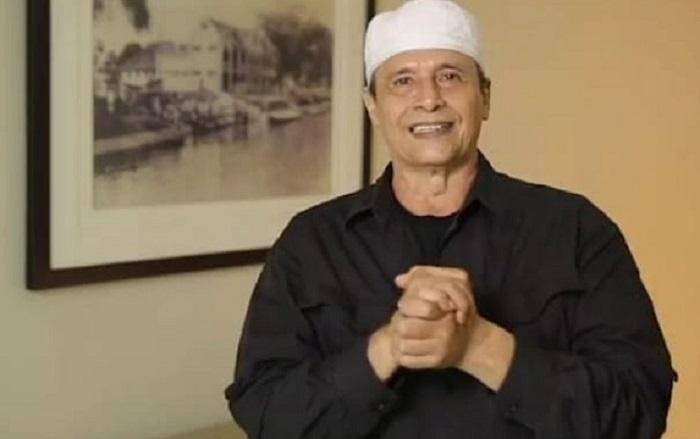 Aktor Laga Barry Prima Gembira Serahkan Bantuan untuk Ibu Tiga Anak di ...