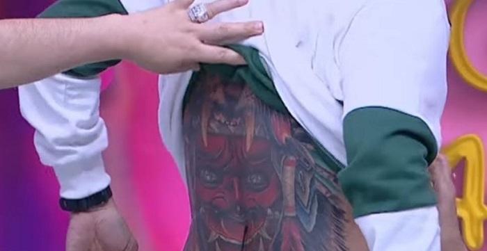 Penampakan Tato Baru di Punggung Rendy Kjaernett, Dulu Wajah Syahnaz ...