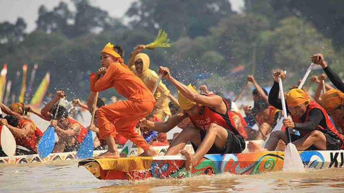 Apa Itu Pacu Jalur ? Budaya Indonesia yang Mendunia usai Viral di ...