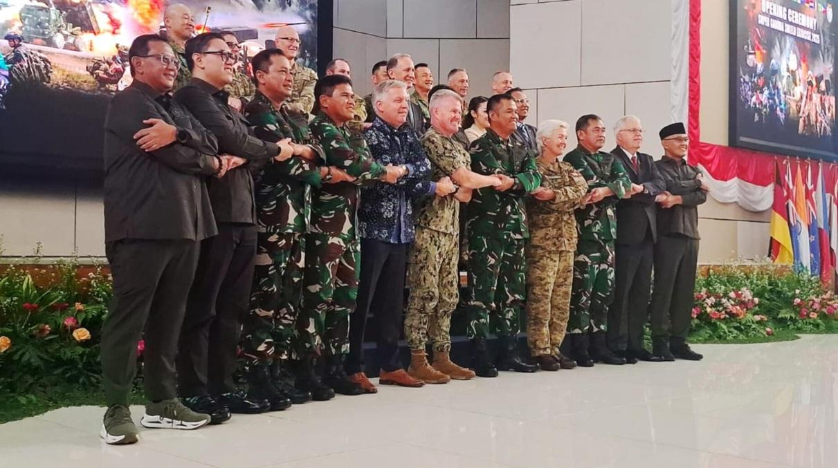 6.501 Prajurit dari 13 Negara Ikut Latihan Militer Super Garuda Shield 2025 di Indonesia ...