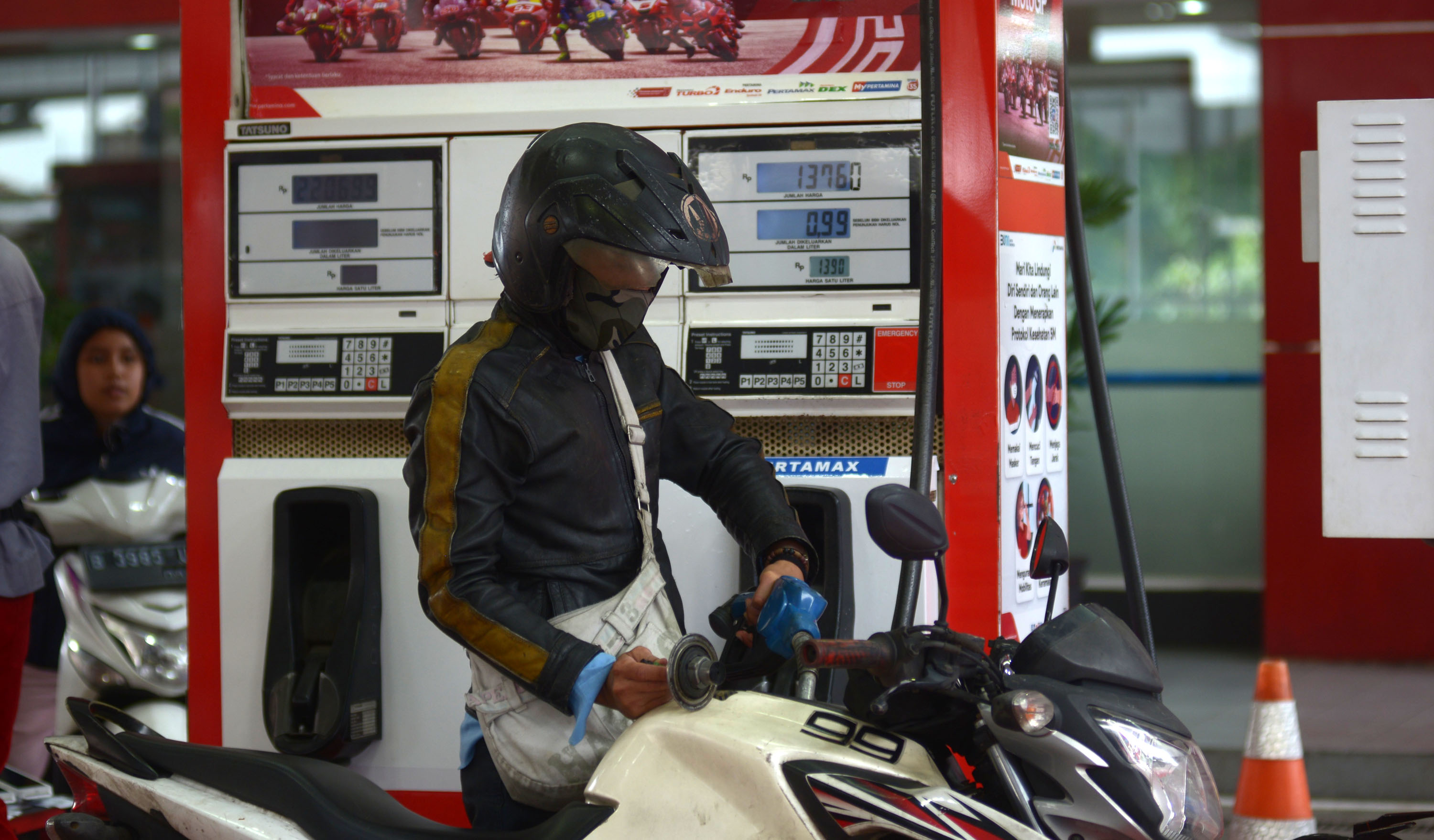 Update Harga BBM Terbaru, Selasa 11 April 2023: Pertamina, Shell, BP ...