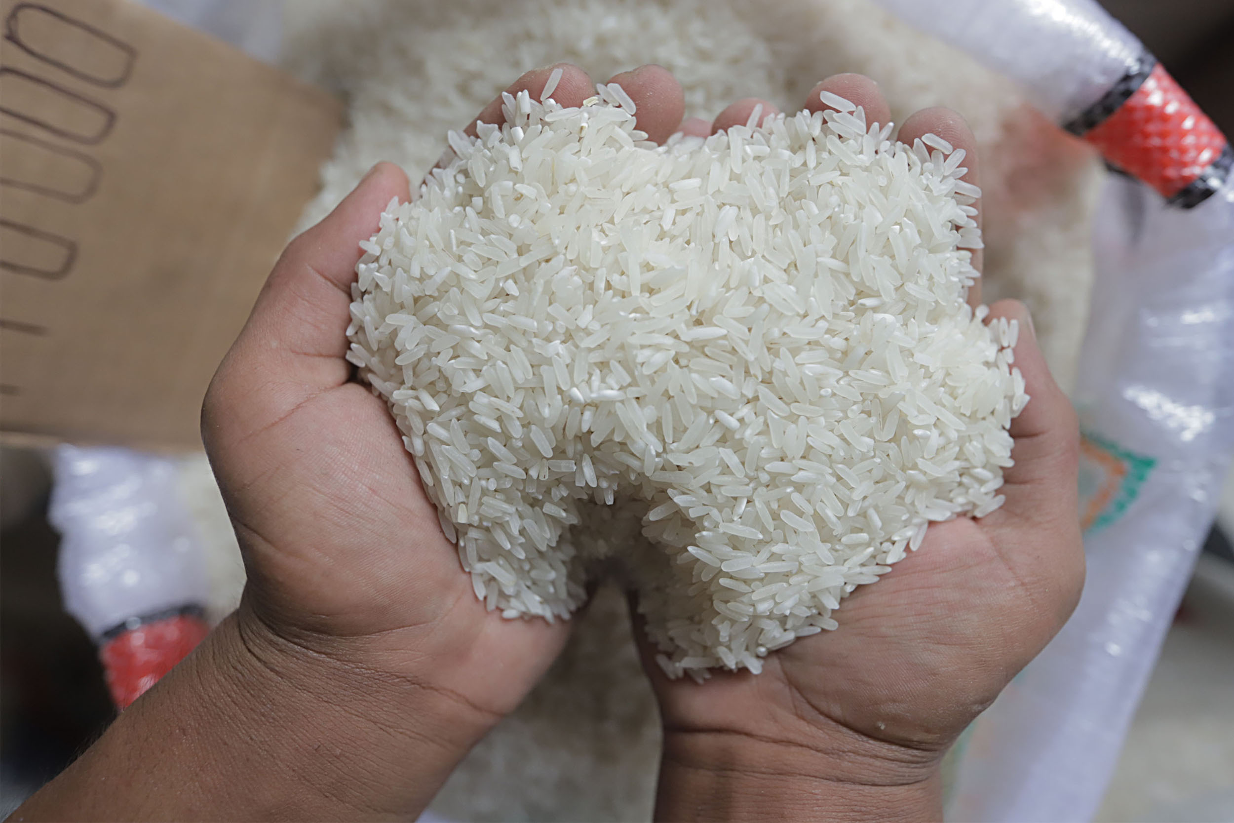 Harga Beras Premium Mulai Turun Usai Mentan Amran Sikat Pelaku Pengoplosan - TribunNews.com