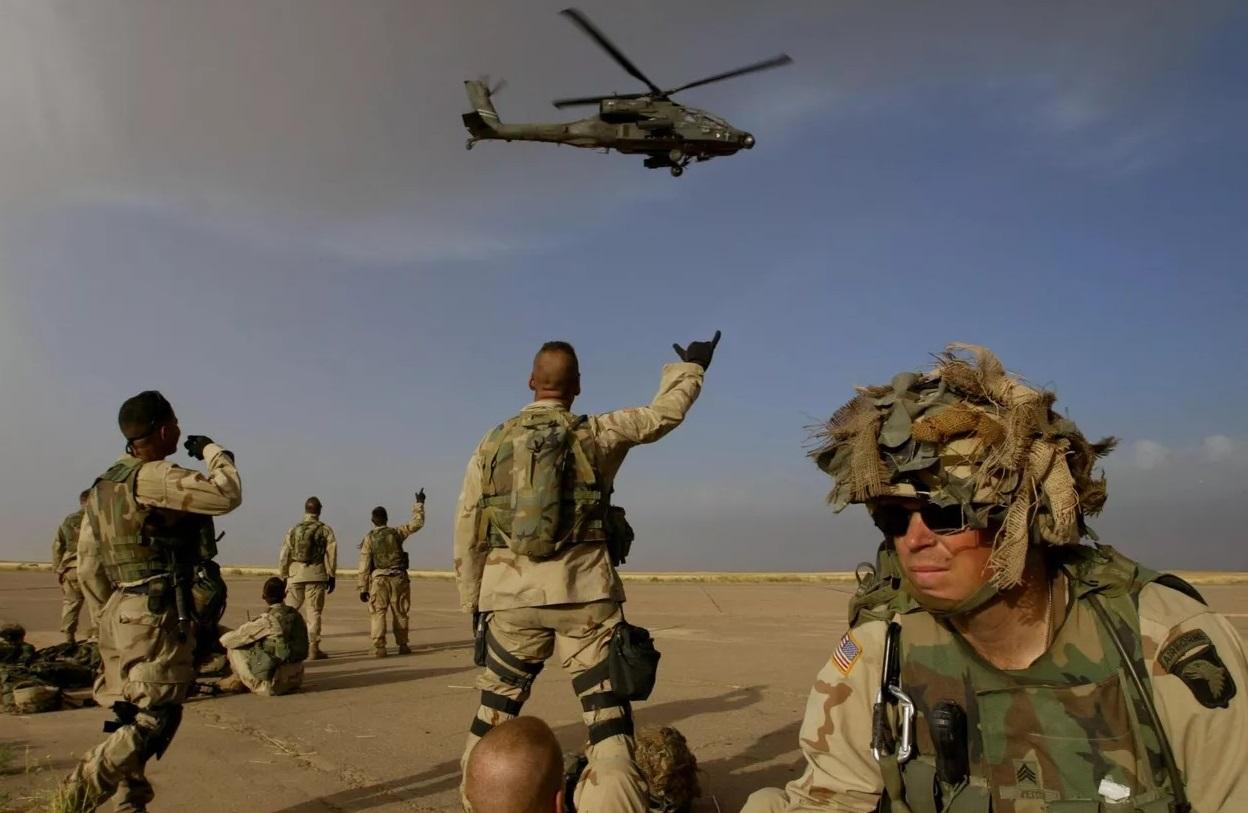 Militer AS Dihantam Dua Insiden: Apache Jatuh dan Navy SEAL Tewas ...