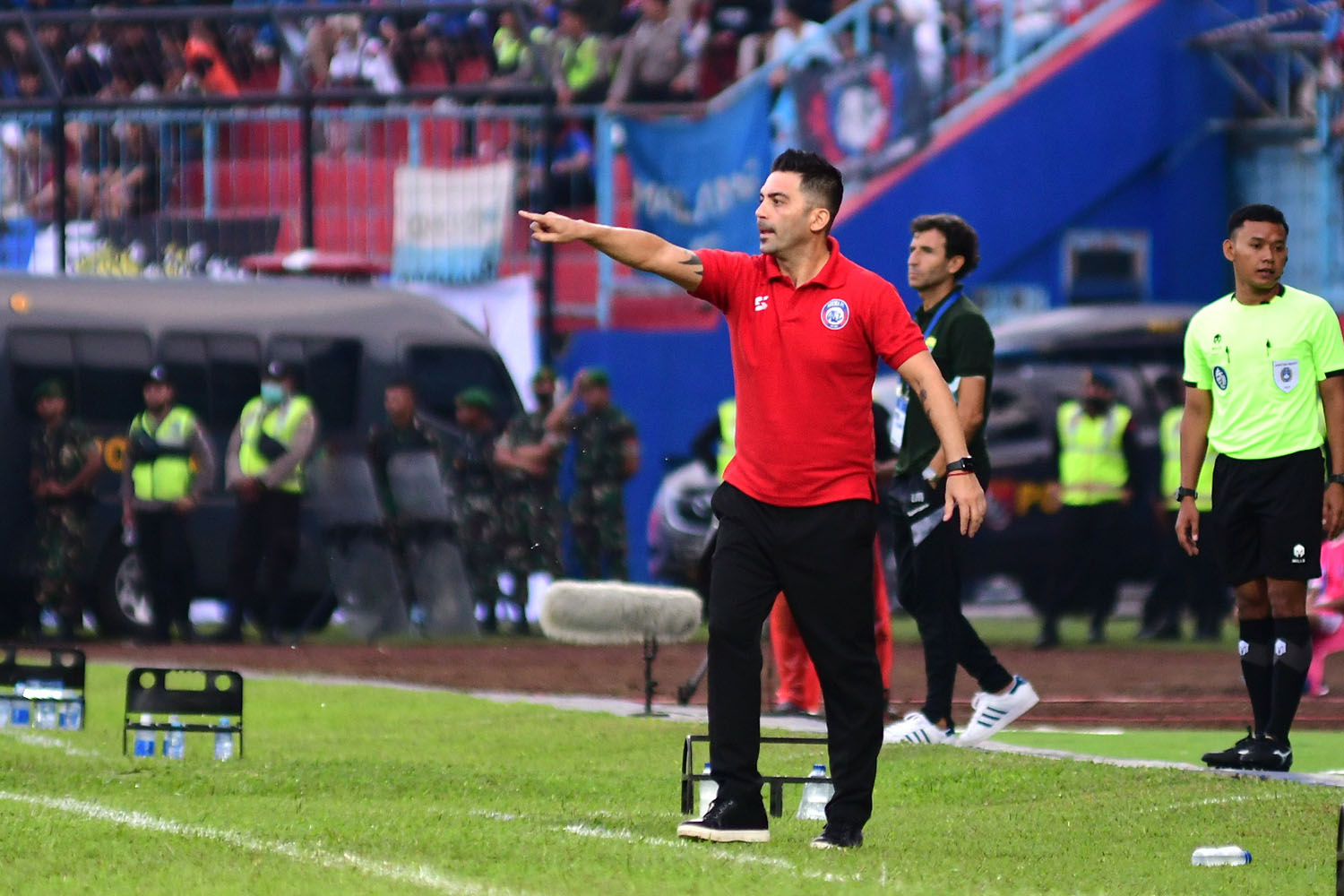 Javier Roca Bongkar Alasan Belum Terapkan Gaya Main Malangan Khas Arema ...